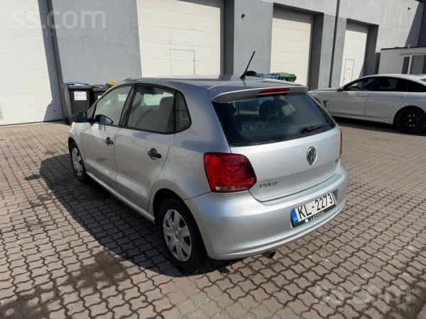 Volkswagen Polo 2009 Rīga, ar dzinēja tilpumu 1.60 L un nobraukumu 221 tūkst. km par 2500 €, foto 3 vietnē AUTOMOTO.COM.LV