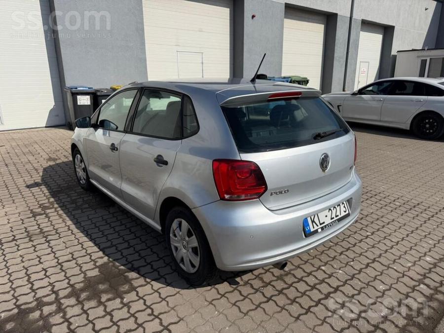 Volkswagen Polo 2009 Rīga, ar dzinēja tilpumu 1.60 L un nobraukumu 221 tūkst. km par 2500 €, foto 4 vietnē AUTOMOTO.COM.LV
