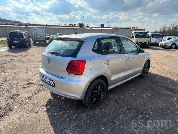 Volkswagen Polo 2010 in Rezekne, with an engine capacity of 1.60 L and mileage of 0 thousand km for 3550 €, photo 5 on AUTOMOTO.COM.LV