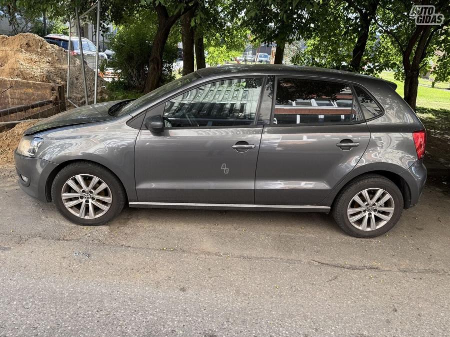 Volkswagen Polo 2010 in Vilnius, with an engine capacity of 1.60 L and mileage of 288 thousand km for 1500 €, photo 7 on AUTOMOTO.COM.LV