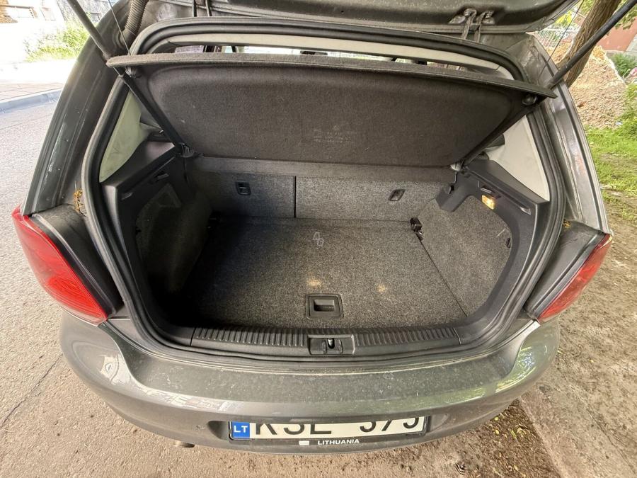 Volkswagen Polo 2010 in Vilnius, with an engine capacity of 1.60 L and mileage of 288 thousand km for 1500 €, photo 10 on AUTOMOTO.COM.LV