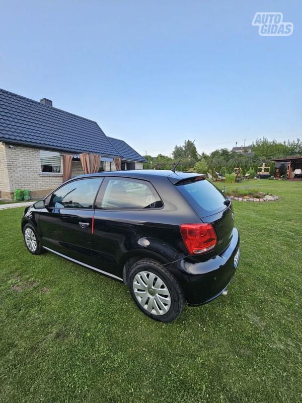 Volkswagen Polo 2010 Viļņa, ar dzinēja tilpumu 1.60 L un nobraukumu 144 tūkst. km par 3000 €, foto 3 vietnē AUTOMOTO.COM.LV