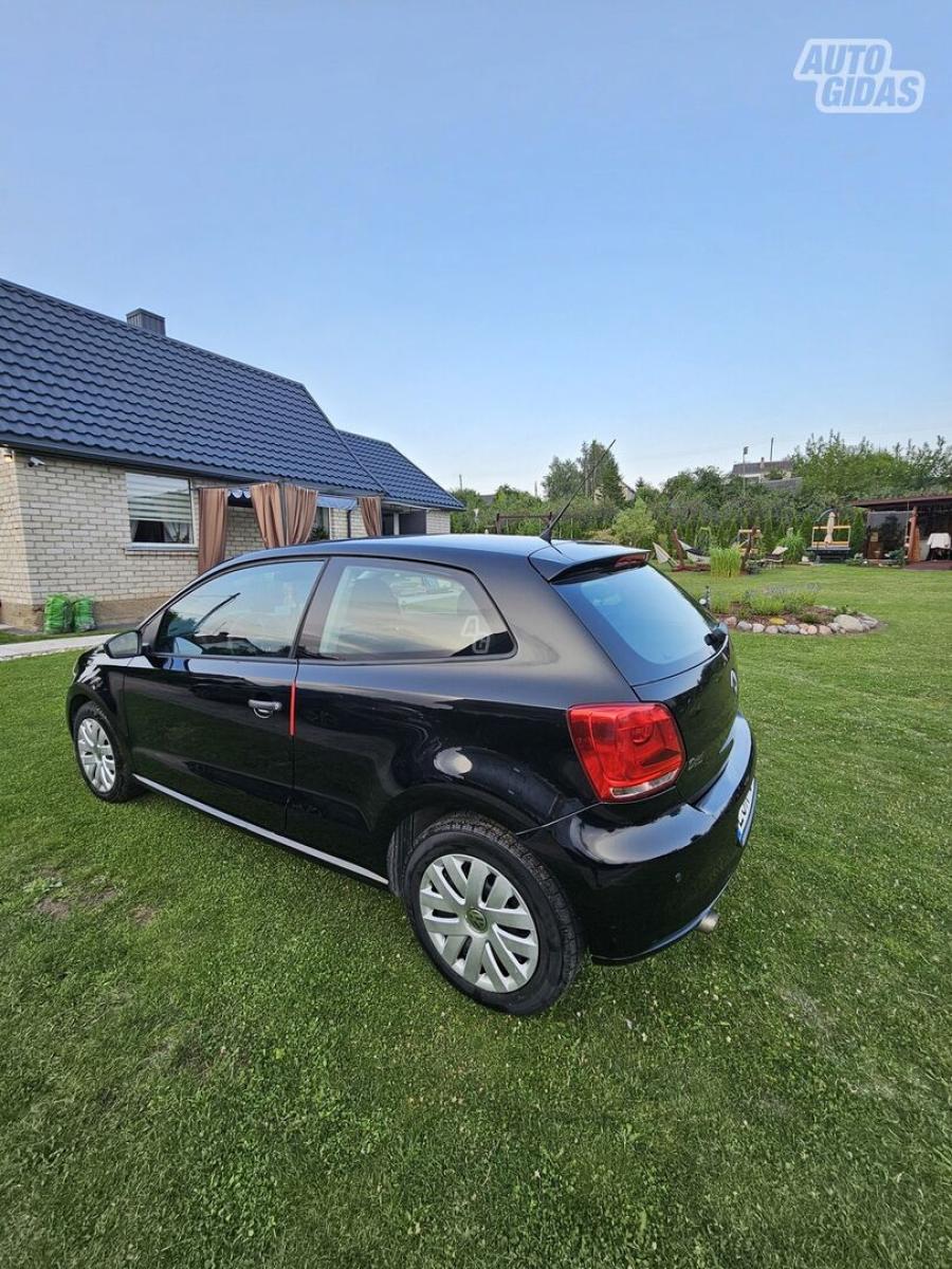 Volkswagen Polo 2010 Viļņa, ar dzinēja tilpumu 1.60 L un nobraukumu 144 tūkst. km par 3000 €, foto 4 vietnē AUTOMOTO.COM.LV