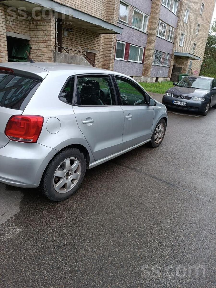 Volkswagen Polo 2011 Rīga, ar dzinēja tilpumu 1.60 L un nobraukumu 201 tūkst. km par 4200 €, foto 3 vietnē AUTOMOTO.COM.LV