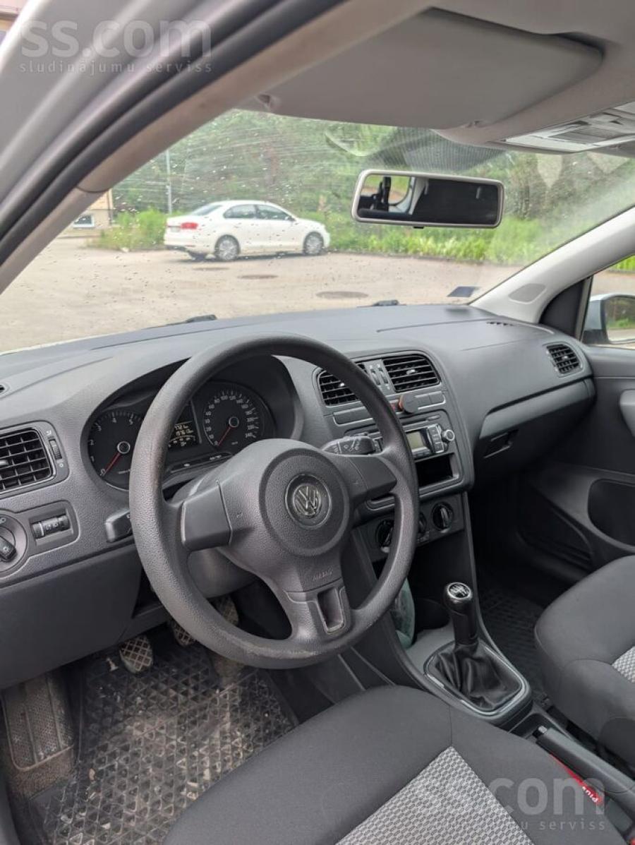 Volkswagen Polo 2011 Rīga, ar dzinēja tilpumu 1.20 L un nobraukumu 198 tūkst. km par 2900 €, foto 10 vietnē AUTOMOTO.COM.LV