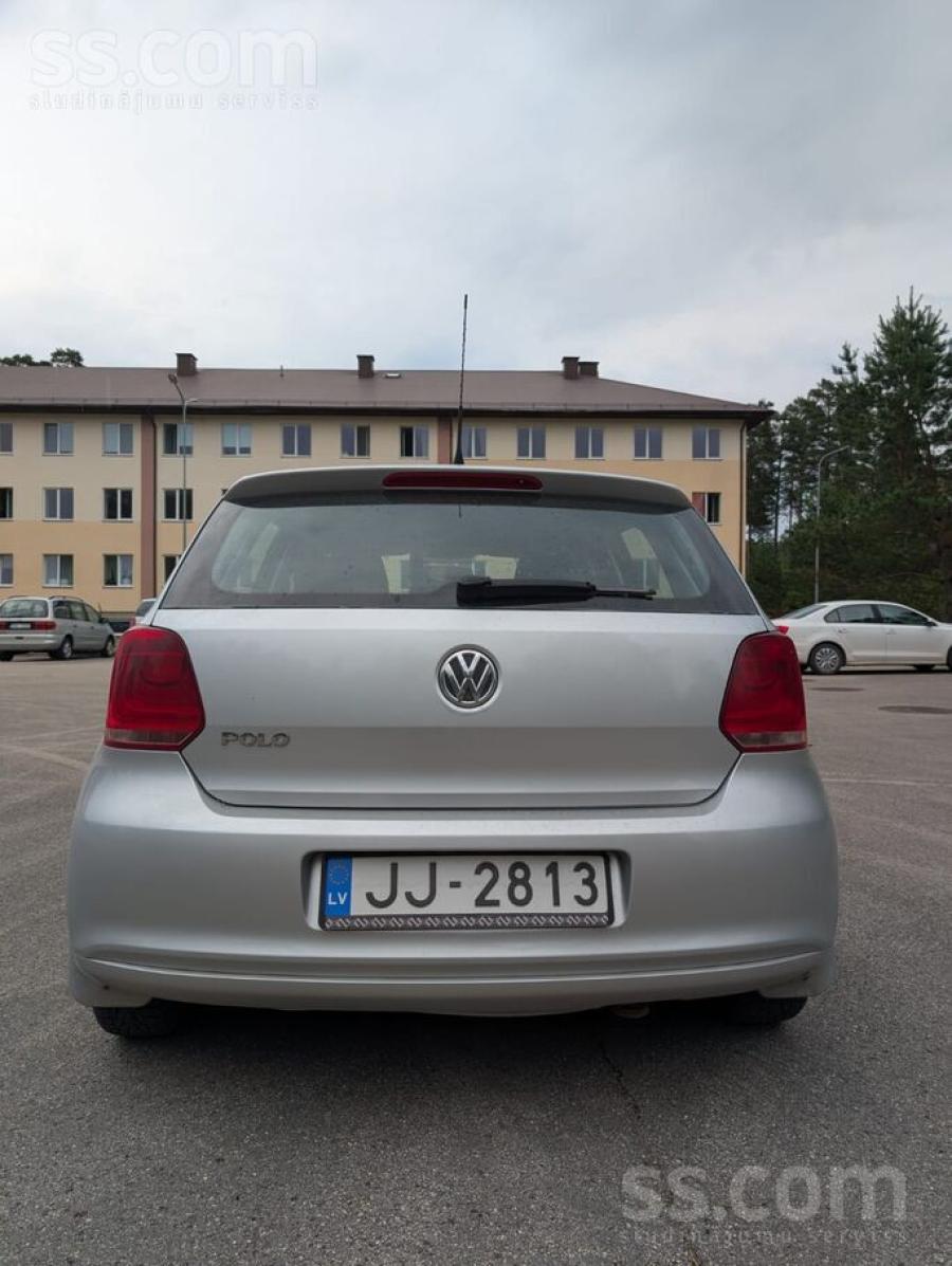 Volkswagen Polo 2011 in Riga, with an engine capacity of 1.20 L and mileage of 198 thousand km for 2700 €, photo 4 on AUTOMOTO.COM.LV