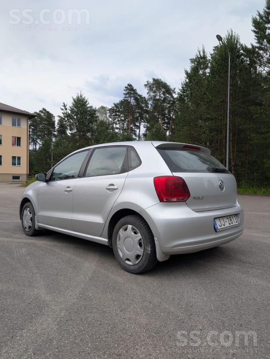 Volkswagen Polo 2011 in Riga, with an engine capacity of 1.20 L and mileage of 198 thousand km for 2700 €, photo 5 on AUTOMOTO.COM.LV