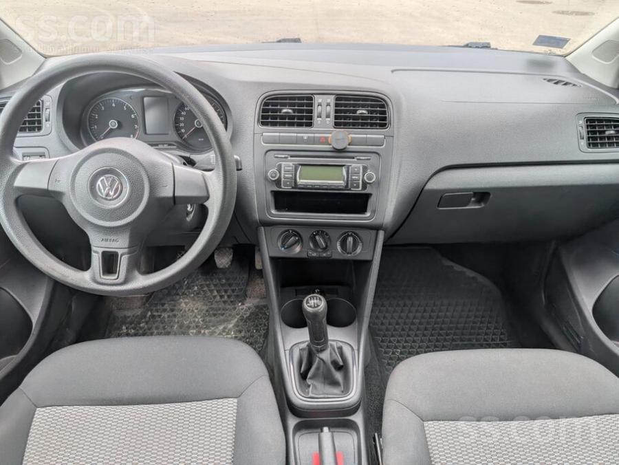 Volkswagen Polo 2011 in Riga, with an engine capacity of 1.20 L and mileage of 198 thousand km for 2700 €, photo 11 on AUTOMOTO.COM.LV