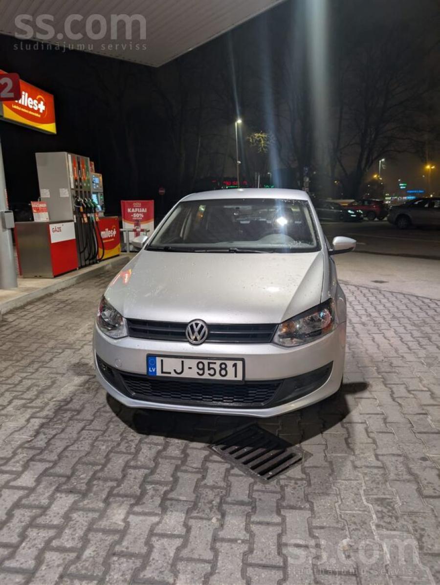 Volkswagen Polo 2011 Rīga, ar dzinēja tilpumu 1.20 L un nobraukumu 370 tūkst. km par 2300 €, foto 1 vietnē AUTOMOTO.COM.LV