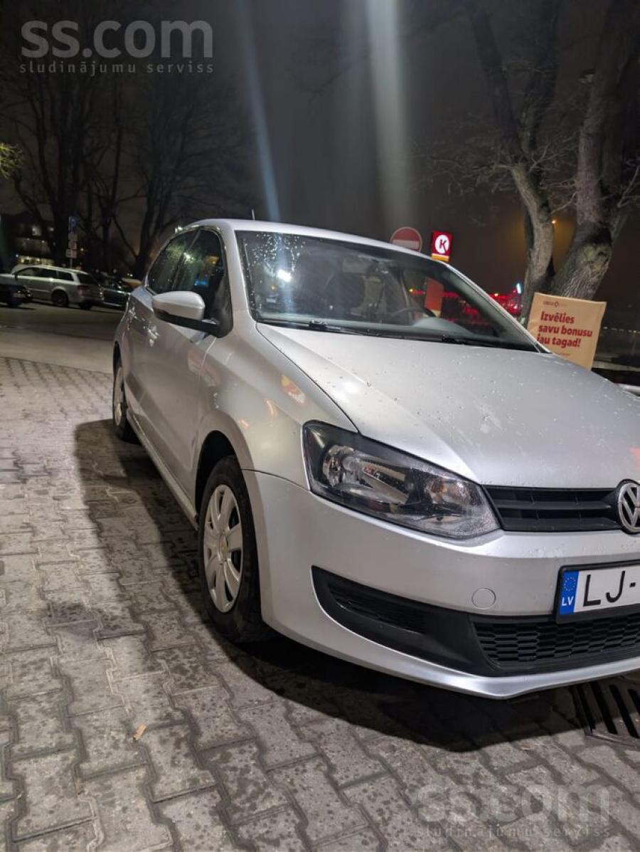 Volkswagen Polo 2011 Rīga, ar dzinēja tilpumu 1.20 L un nobraukumu 370 tūkst. km par 2300 €, foto 2 vietnē AUTOMOTO.COM.LV