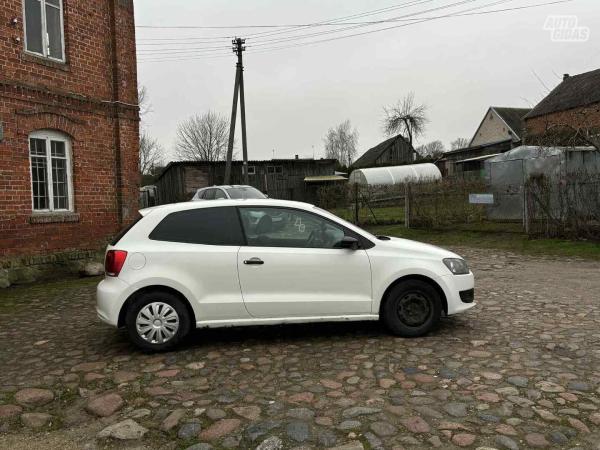 Volkswagen Polo 2011 in Mazeikiai, with an engine capacity of 1.20 L and mileage of 280 thousand km for 1800 €, photo 4 on AUTOMOTO.COM.LV