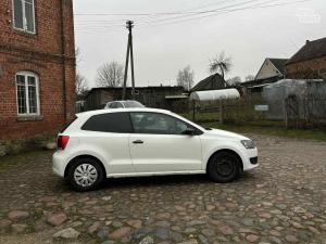 Volkswagen Polo 2011 in Mazeikiai, with an engine capacity of 1.20 L and mileage of 280 thousand km for 1800 €, photo 4 on AUTOMOTO.COM.LV