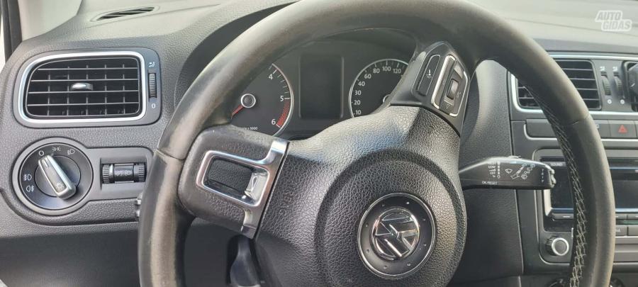 Volkswagen Polo 2011 in Marijampole, with an engine capacity of 1.60 L and mileage of 450 thousand km for 2900 €, photo 16 on AUTOMOTO.COM.LV