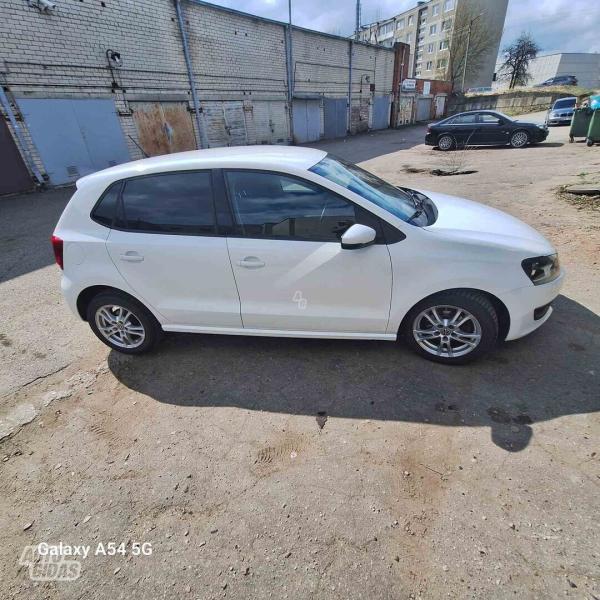 Volkswagen Polo 2011 in Kaunas, with an engine capacity of 1.60 L and mileage of 255 thousand km for 3000 €, photo 3 on AUTOMOTO.COM.LV