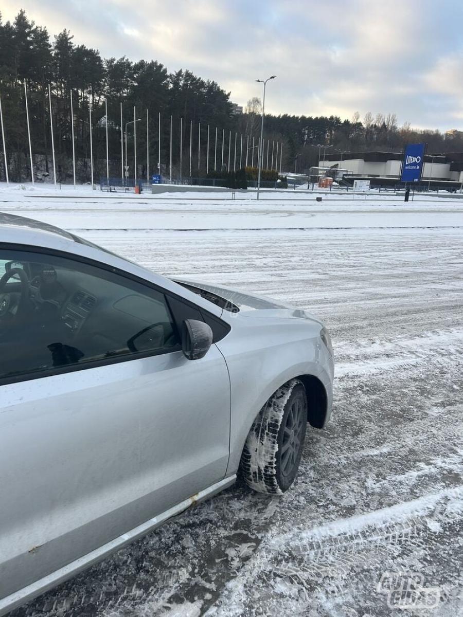 Volkswagen Polo 2012 in Vilnius, with an engine capacity of 1.20 L and mileage of 250 thousand km for 1700 €, photo 6 on AUTOMOTO.COM.LV