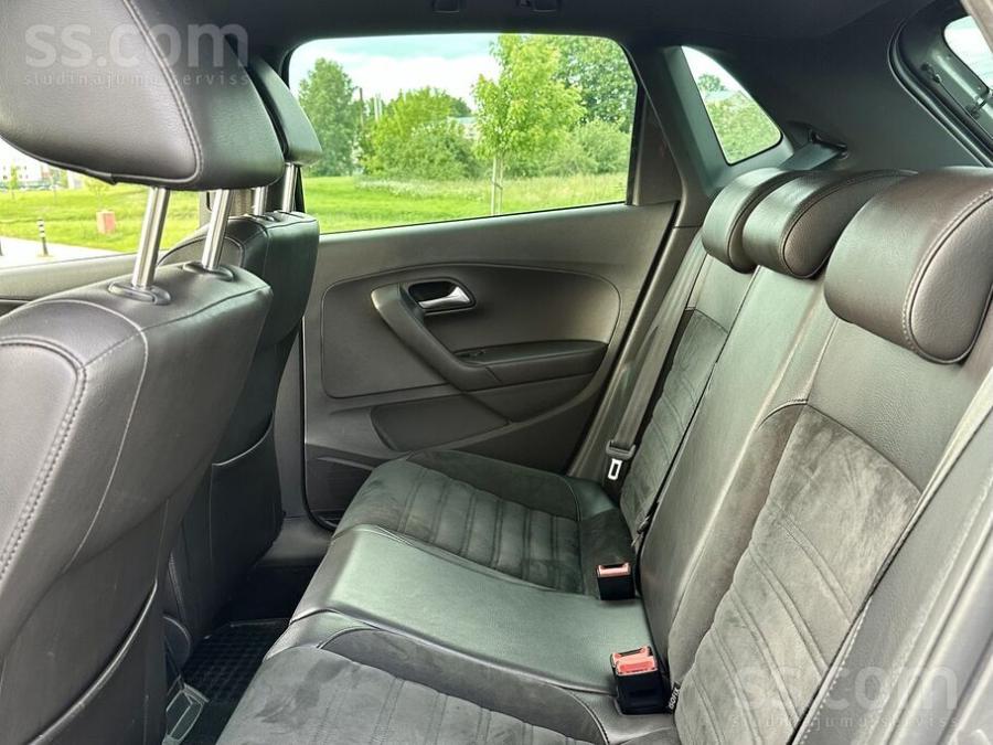 Volkswagen Polo 2014 in Riga, with an engine capacity of 1.60 L and mileage of 310 thousand km for 3990 €, photo 9 on AUTOMOTO.COM.LV