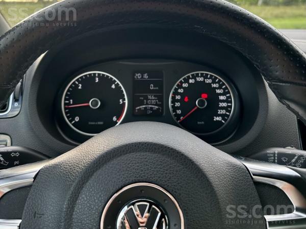 Volkswagen Polo 2014 in Riga, with an engine capacity of 1.60 L and mileage of 310 thousand km for 3990 €, photo 9 on AUTOMOTO.COM.LV
