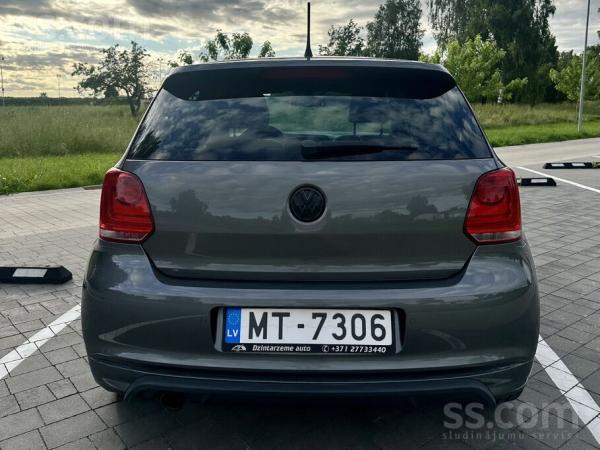Volkswagen Polo 2014 in Riga, with an engine capacity of 1.60 L and mileage of 310 thousand km for 3990 €, photo 10 on AUTOMOTO.COM.LV