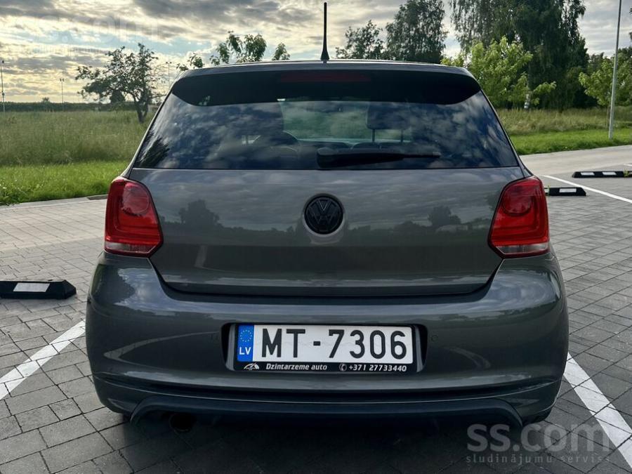 Volkswagen Polo 2014 in Riga, with an engine capacity of 1.60 L and mileage of 310 thousand km for 3990 €, photo 11 on AUTOMOTO.COM.LV