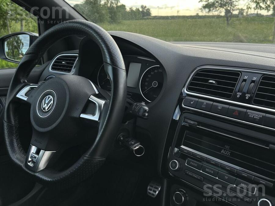 Volkswagen Polo 2014 in Riga, with an engine capacity of 1.60 L and mileage of 310 thousand km for 3990 €, photo 19 on AUTOMOTO.COM.LV
