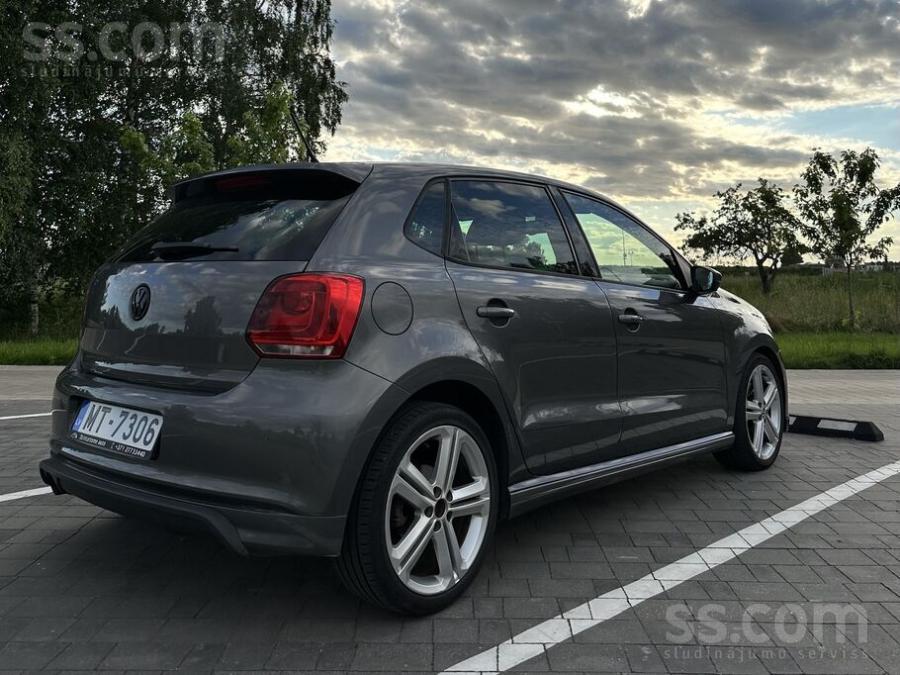 Volkswagen Polo 2014 in Riga, with an engine capacity of 1.60 L and mileage of 310 thousand km for 3990 €, photo 20 on AUTOMOTO.COM.LV