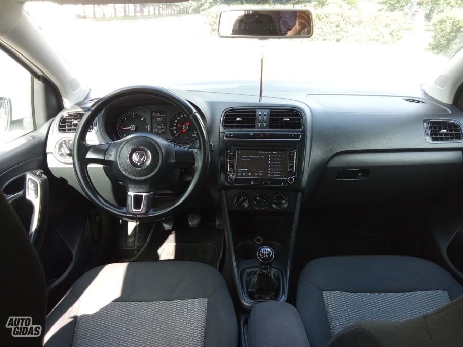Volkswagen Polo 2014 Viļņa, ar dzinēja tilpumu 1.20 L un nobraukumu 390 tūkst. km par 1600 €, foto 8 vietnē AUTOMOTO.COM.LV