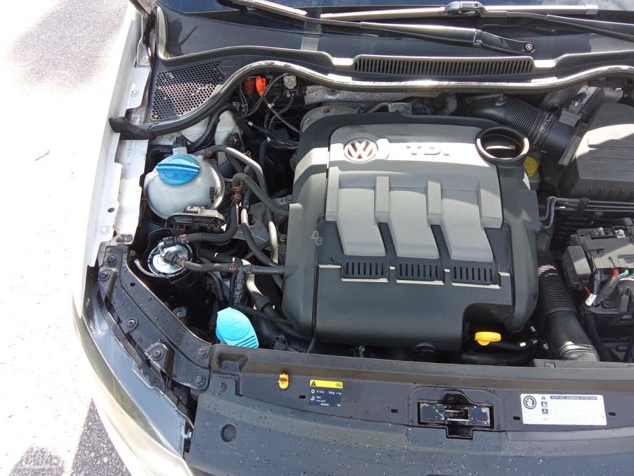Volkswagen Polo 2014 Viļņa, ar dzinēja tilpumu 1.20 L un nobraukumu 390 tūkst. km par 1600 €, foto 9 vietnē AUTOMOTO.COM.LV