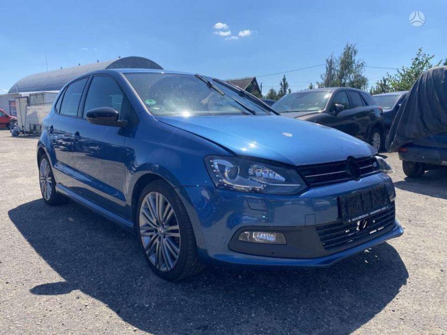 Volkswagen Polo 2015 Radviliškis, ar dzinēja tilpumu 1.40 L un nobraukumu 158 tūkst. km par 4650 €, foto 3 vietnē AUTOMOTO.COM.LV