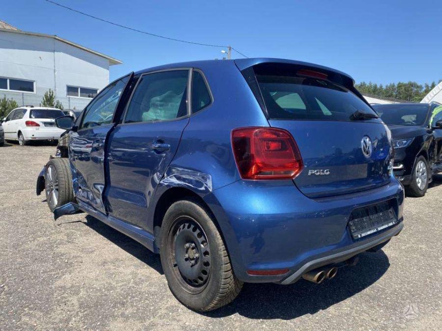 Volkswagen Polo 2015 Radviliškis, ar dzinēja tilpumu 1.40 L un nobraukumu 158 tūkst. km par 4650 €, foto 5 vietnē AUTOMOTO.COM.LV