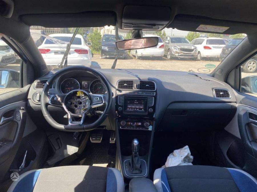 Volkswagen Polo 2015 Radviliškis, ar dzinēja tilpumu 1.40 L un nobraukumu 158 tūkst. km par 4650 €, foto 16 vietnē AUTOMOTO.COM.LV