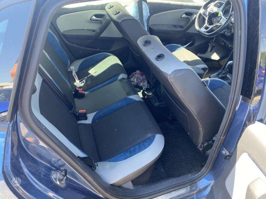 Volkswagen Polo 2015 Radviliškis, ar dzinēja tilpumu 1.40 L un nobraukumu 158 tūkst. km par 4650 €, foto 17 vietnē AUTOMOTO.COM.LV