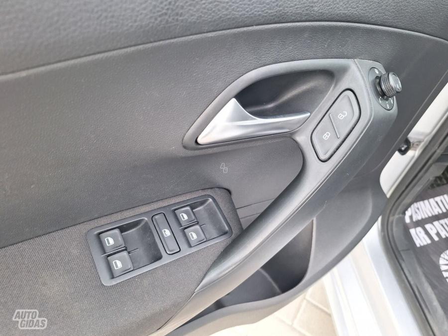 Volkswagen Polo 2015 in Taurage, with an engine capacity of 1.40 L and mileage of 213 thousand km for 5099 €, photo 13 on AUTOMOTO.COM.LV