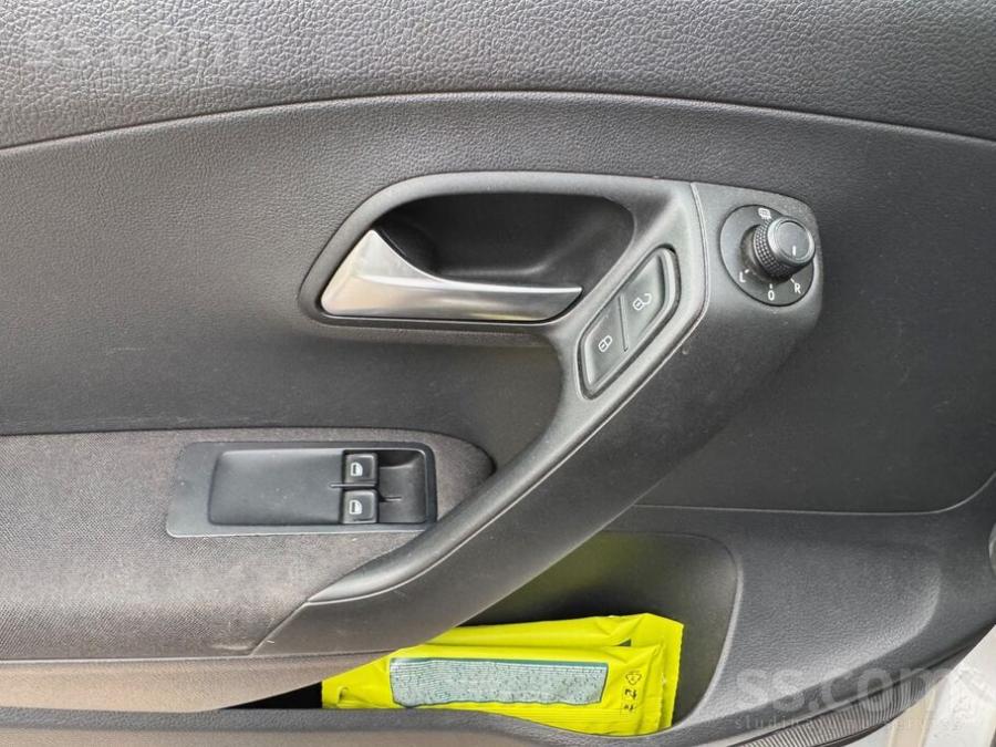 Volkswagen Polo 2016 in Aizkraukle, with an engine capacity of 1.40 L and mileage of 201 thousand km for 4200 €, photo 11 on AUTOMOTO.COM.LV