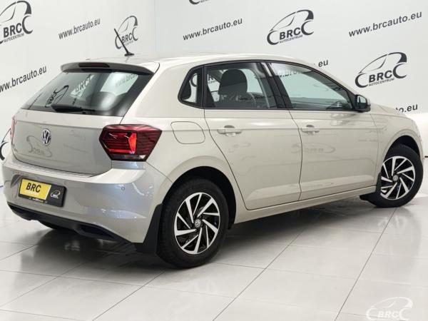 Volkswagen Polo 2018 in Vilnius, with an engine capacity of 1.00 L and mileage of 45 thousand km for 12300 €, photo 2 on AUTOMOTO.COM.LV