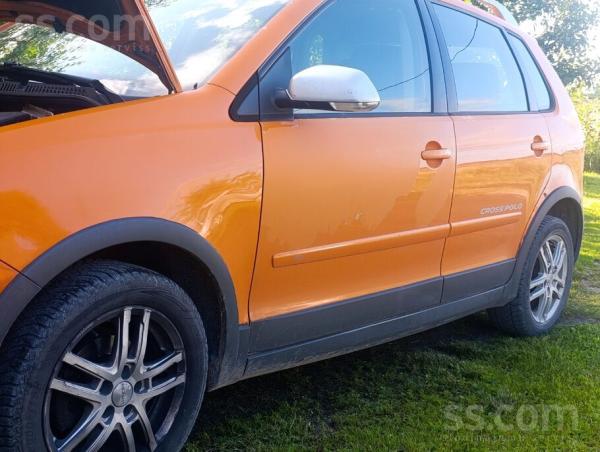 Orange Volkswagen Polo 2006 in Daugavpils, with an engine capacity of 1.90 L and mileage of 379 thousand km for 1700 €, photo 6 on AUTOMOTO.COM.LV