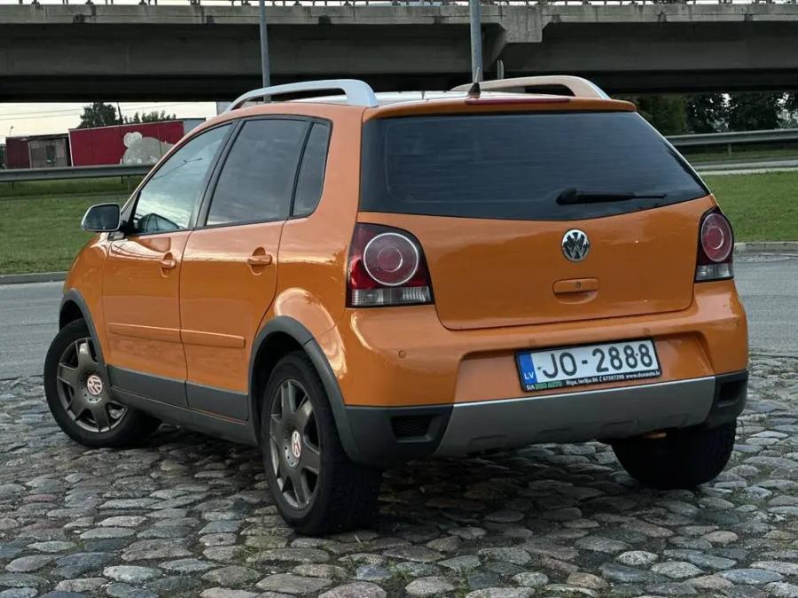 Oranžs Volkswagen Polo 2007 Rīga, ar dzinēja tilpumu 1.90 L un nobraukumu 333 tūkst. km par 3100 €, foto 24 vietnē AUTOMOTO.COM.LV