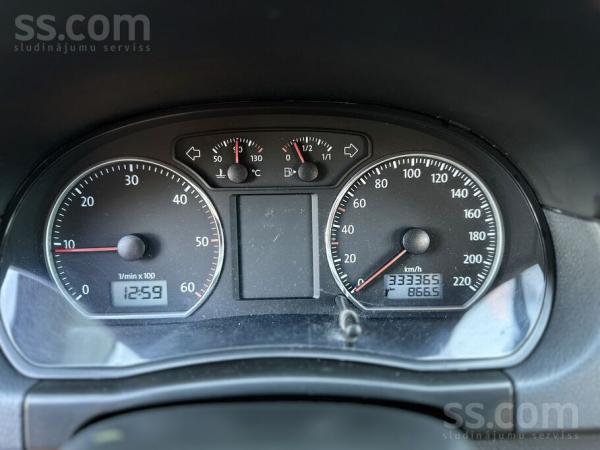 Orange Volkswagen Polo 2007 in Riga, with an engine capacity of 1.90 L and mileage of 333 thousand km for 3100 €, photo 7 on AUTOMOTO.COM.LV