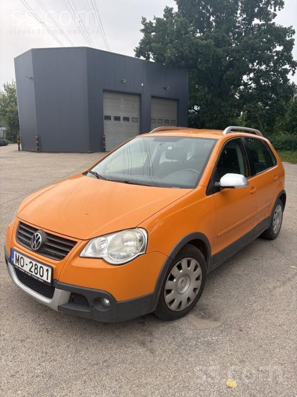 Oranžs Volkswagen Polo 2008 Rīga, ar dzinēja tilpumu 1.40 L un nobraukumu 235 tūkst. km par 1990 €, foto 4 vietnē AUTOMOTO.COM.LV