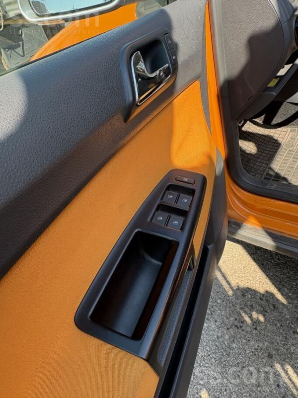 Oranžs Volkswagen Polo 2008 Rīga, ar dzinēja tilpumu 1.40 L un nobraukumu 235 tūkst. km par 1990 €, foto 8 vietnē AUTOMOTO.COM.LV