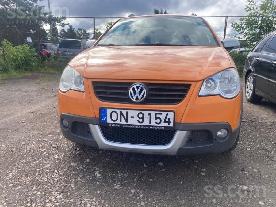 Oranžs Volkswagen Polo 2009 Rīga, ar dzinēja tilpumu 1.40 L un nobraukumu 204 tūkst. km par 3700 €, foto 3 vietnē AUTOMOTO.COM.LV
