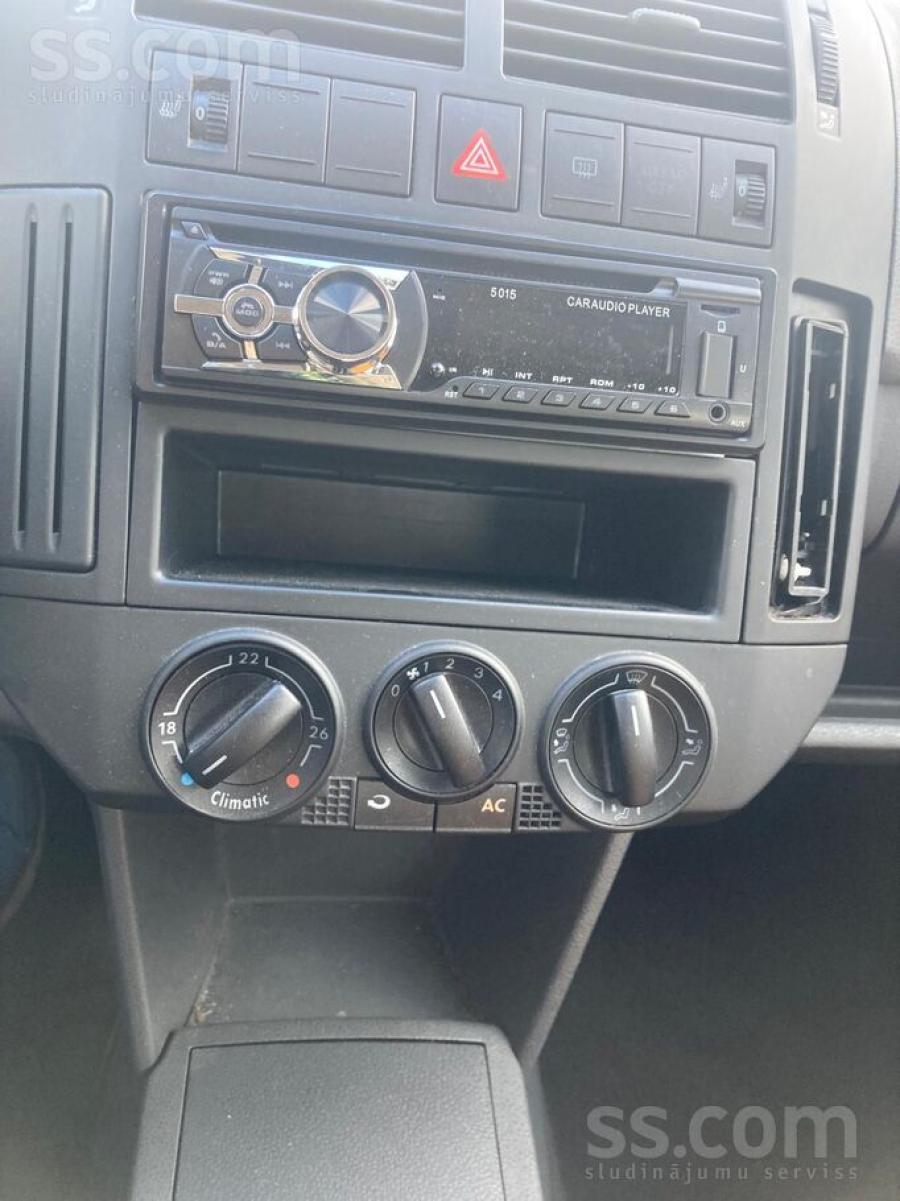 Oranžs Volkswagen Polo 2009 Rīga, ar dzinēja tilpumu 1.40 L un nobraukumu 204 tūkst. km par 3700 €, foto 10 vietnē AUTOMOTO.COM.LV