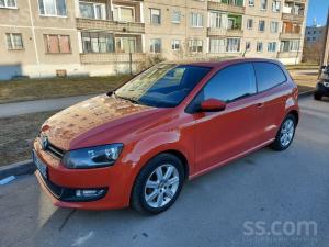 Orange Volkswagen Polo 2011 in Riga, with an engine capacity of 1.40 L and mileage of 189 thousand km for 2950 €, photo 5 on AUTOMOTO.COM.LV