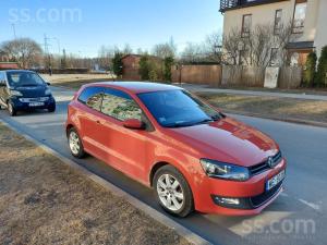 Orange Volkswagen Polo 2011 in Riga, with an engine capacity of 1.40 L and mileage of 189 thousand km for 2950 €, photo 7 on AUTOMOTO.COM.LV