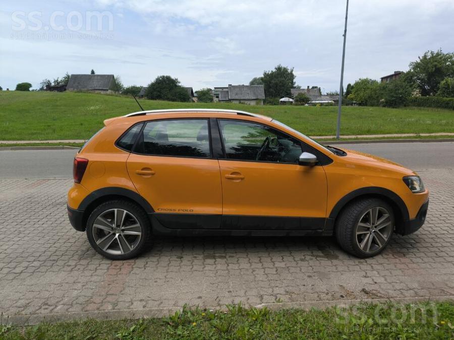 Oranžs Volkswagen Polo 2011 Madona, ar dzinēja tilpumu 1.20 L un nobraukumu 373 tūkst. km par 2950 €, foto 5 vietnē AUTOMOTO.COM.LV