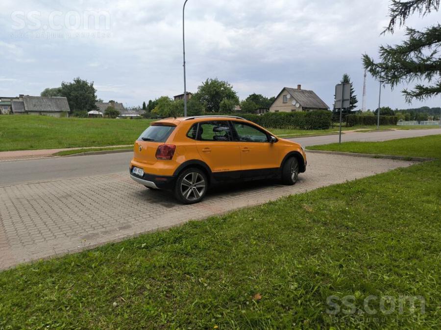 Oranžs Volkswagen Polo 2011 Madona, ar dzinēja tilpumu 1.20 L un nobraukumu 373 tūkst. km par 2950 €, foto 7 vietnē AUTOMOTO.COM.LV