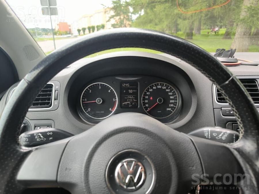 Oranžs Volkswagen Polo 2011 Madona, ar dzinēja tilpumu 1.20 L un nobraukumu 373 tūkst. km par 2950 €, foto 10 vietnē AUTOMOTO.COM.LV