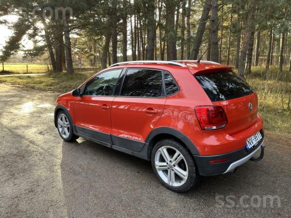 Oranžs Volkswagen Polo 2013 Rīga, ar dzinēja tilpumu 1.60 L un nobraukumu 270 tūkst. km par 4200 €, foto 4 vietnē AUTOMOTO.COM.LV
