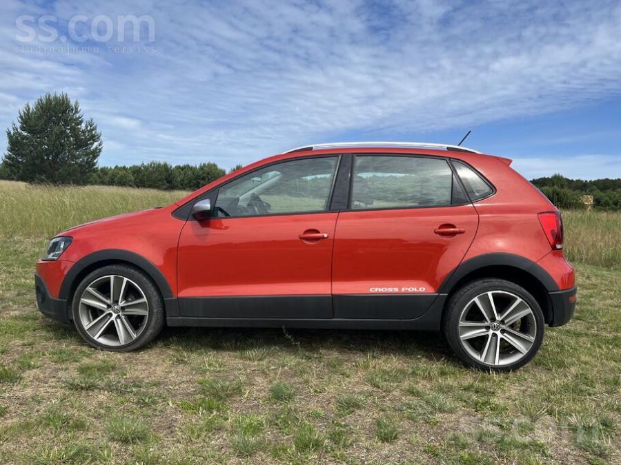 Orange Volkswagen Polo 2013 in Riga, with an engine capacity of 1.60 L and mileage of 270 thousand km for 4200 €, photo 16 on AUTOMOTO.COM.LV