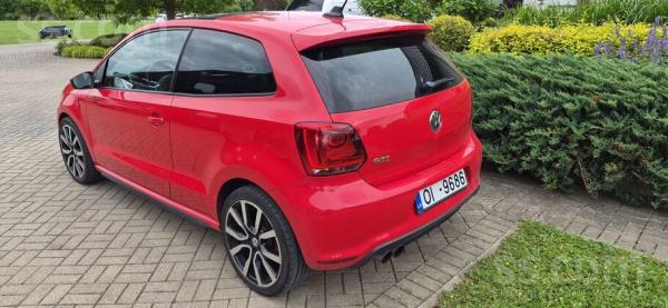 Red Volkswagen Polo 2012 in Jekabpils, with an engine capacity of 1.40 L and mileage of 151 thousand km for 8300 €, photo 3 on AUTOMOTO.COM.LV