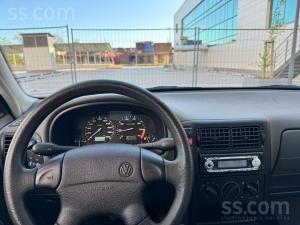 Sarkans Volkswagen Polo 1996 Rīga, ar dzinēja tilpumu 1.00 L un nobraukumu 0 tūkst. km par 1100 €, foto 4 vietnē AUTOMOTO.COM.LV